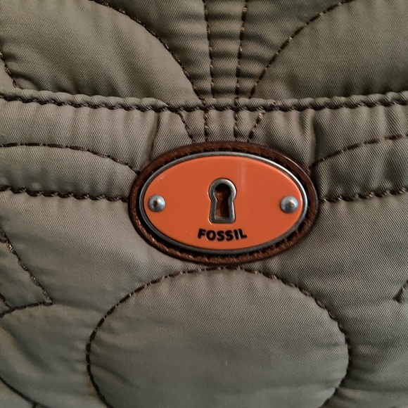 Fossil | Bags | Fossil Crossbody Bag Tan Canvas With Embroidered Detail ...